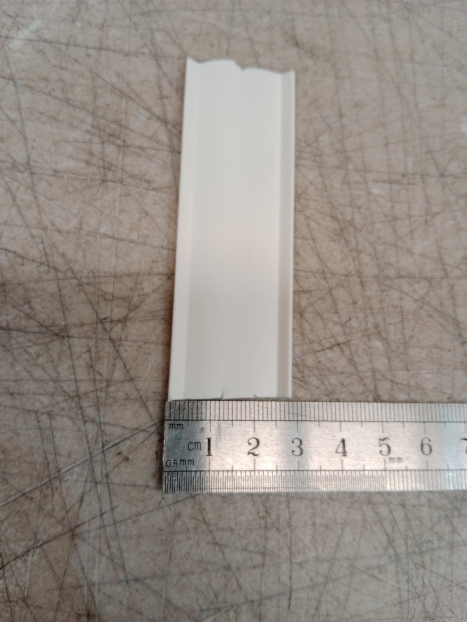 Truline Caravan Corner Mould Per Metre - Grey